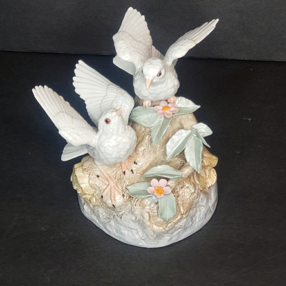 Lefton | Art | Lefton Music Box Love Story | Poshmark